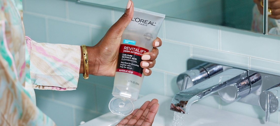 What to Know About Water-Based Cleansers - L’Oréal Paris