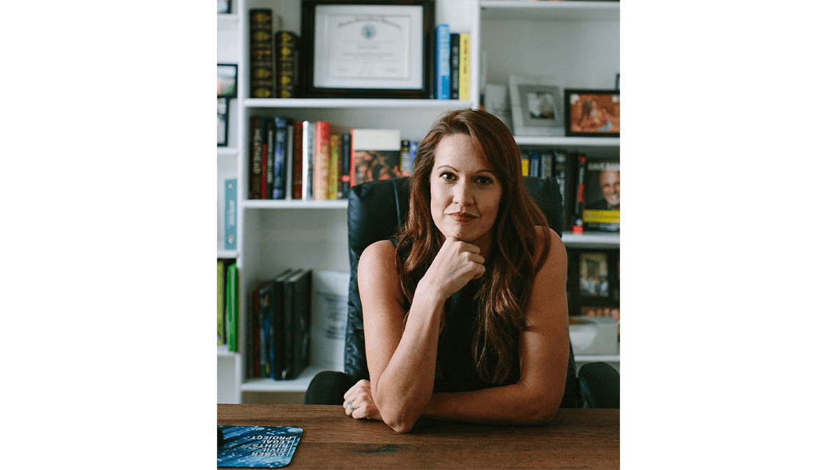 Women of Worth 2018: Meet Holly Jacobs - L'Oréal Paris