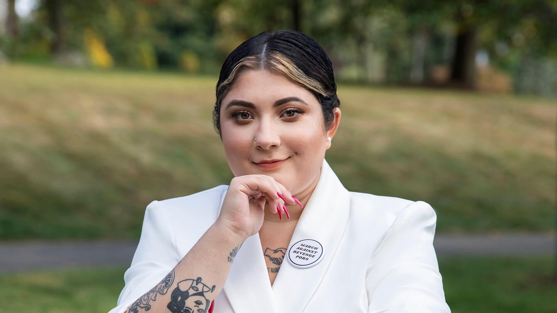 Women of Worth 2020: Meet Leah Juliett - L'Oréal Paris